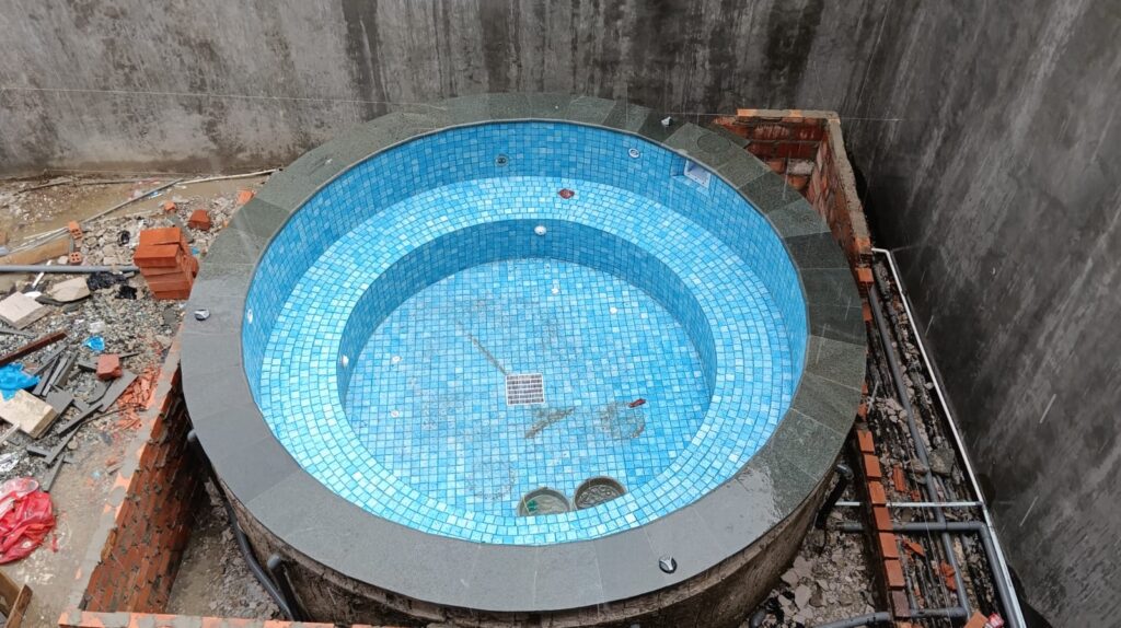 Tips Pilih Jasa Pembuatan Kolam Jacuzzi dan Manfaatnya